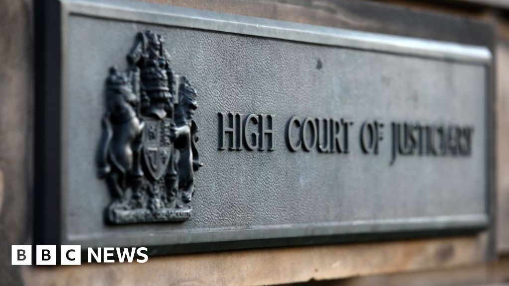 Man who threatened mass murder in Falkirk given life sentence