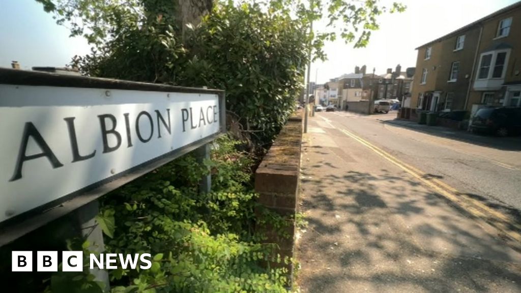 Man charged over Maidstone police officer stabbing - BBC News