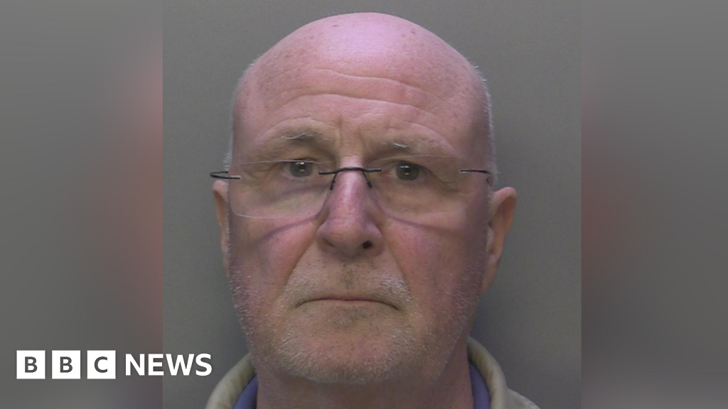 Surrey: Church choirmaster jailed for child sexual abuse - BBC News