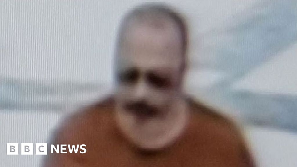 Police search for man missing in Jersey since Friday - BBC News