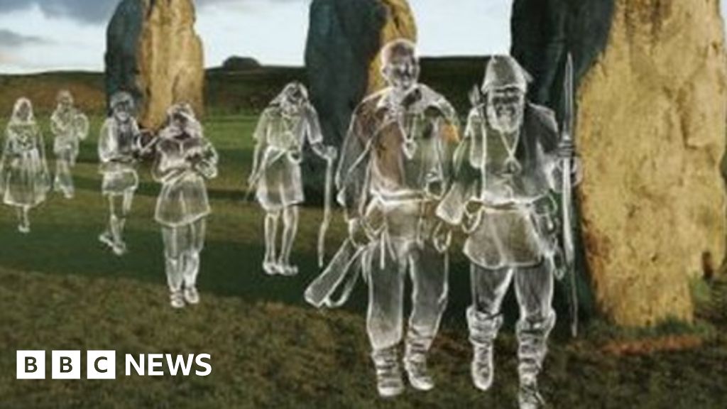 Royal Mail stamp set marks UK's prehistoric treasures - BBC News