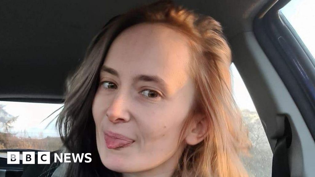 Woman whose death on M1 prompted investigation named - BBC News