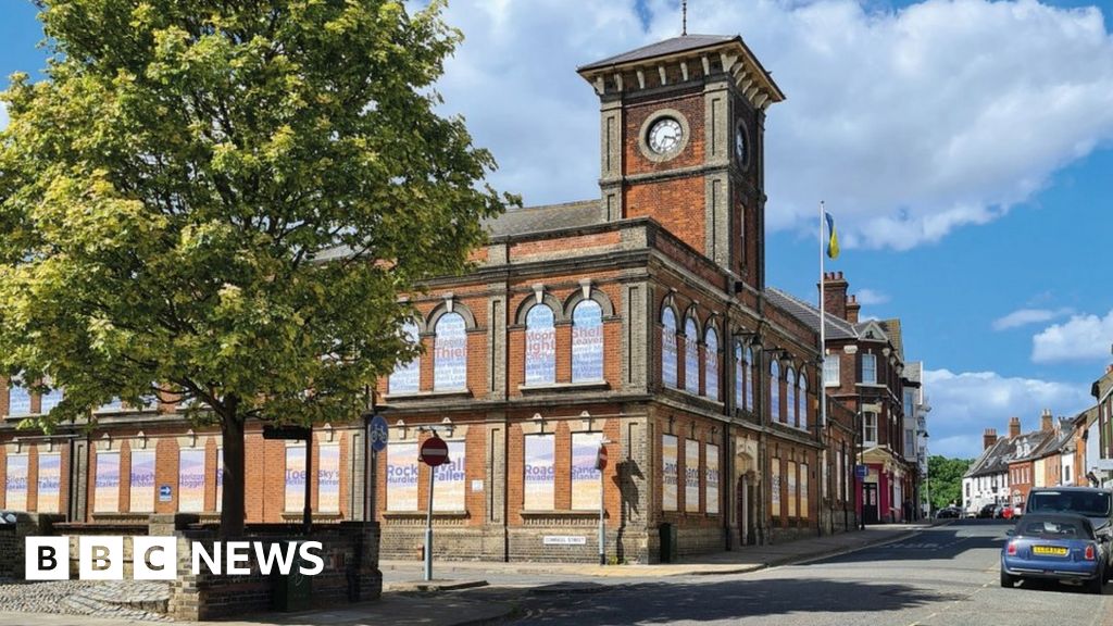 Lowestoft's former town hall set to be turned into £10m multi-use hub ...