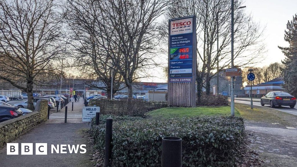 Stroud: Woman in court accused of mobility scooter robbery - BBC News