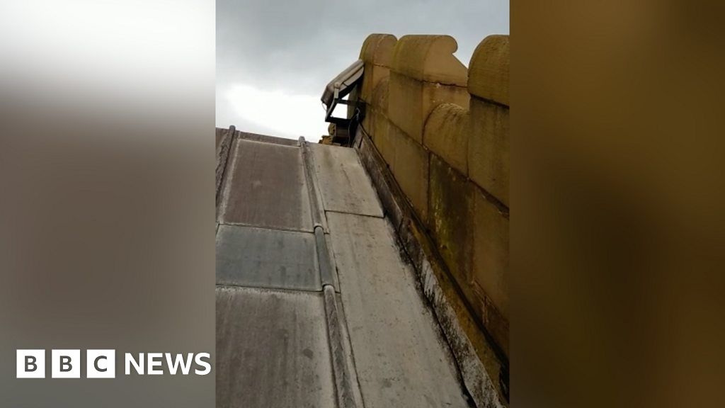 Nottingham church bells cause walls to wobble - BBC News