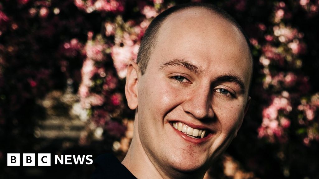 Oxford RAF apprentice to represent UK at 'Skills Olympics' - BBC News