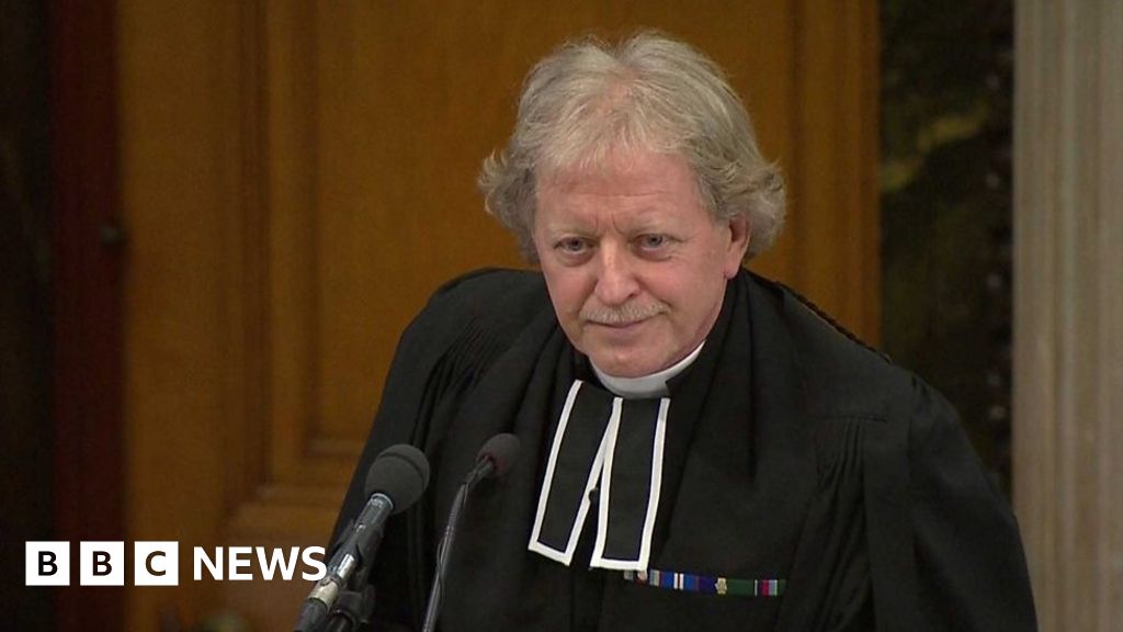 Rev David Latimer: Outspoken Presbyterian minister to retire - BBC News