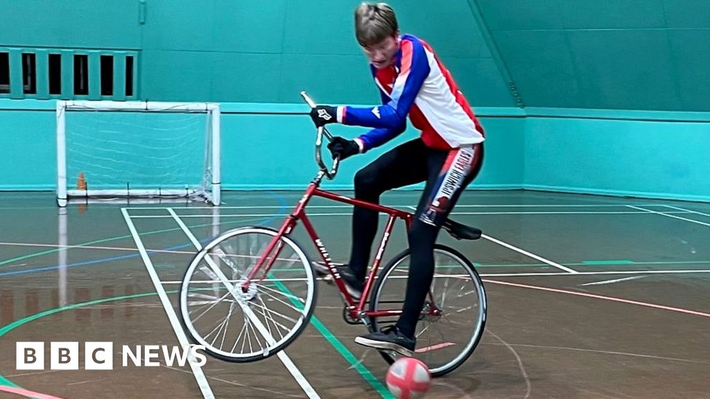 Suffolk cycle ball: "It's indoor football on a bike" - BBC News