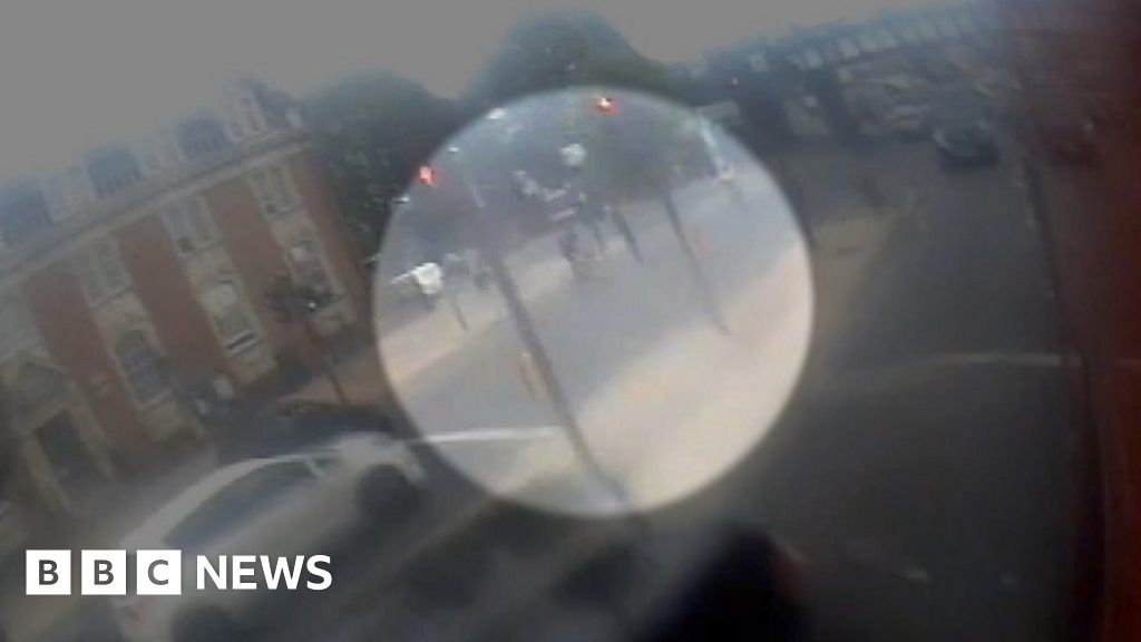 Peter McCombie death: CCTV captures Tower Hamlets hit-and-run - BBC News