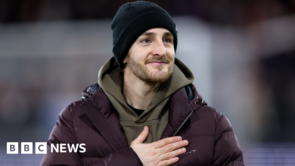 Tom Lockyer returns for Luton Town victory after cardiac arrest - BBC News