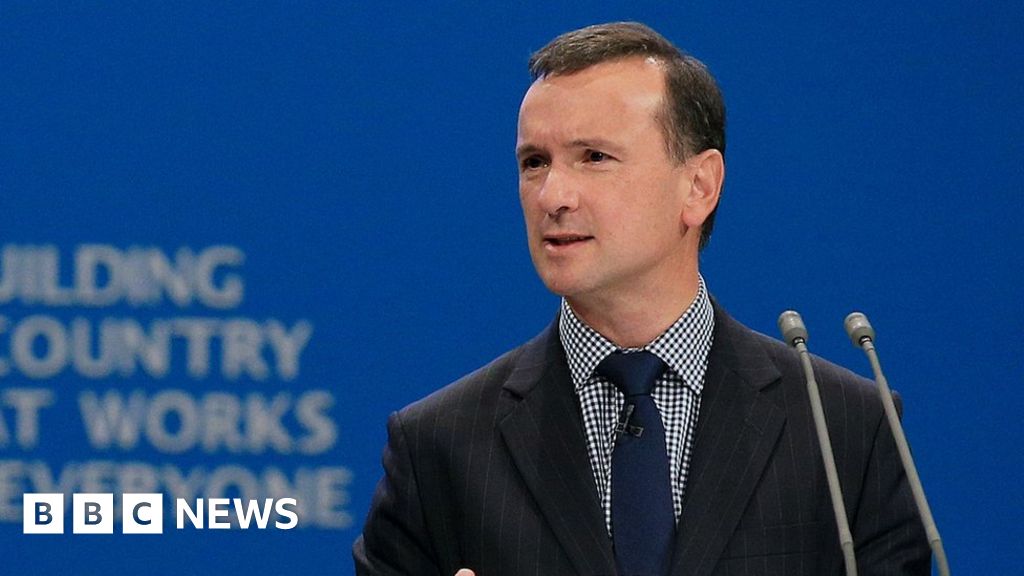 Welsh first minister obsessed with power, says Cairns - BBC News