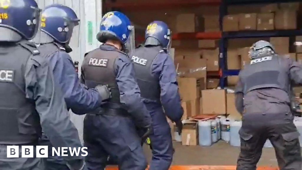 Watch moment police storm Southampton cannabis factory