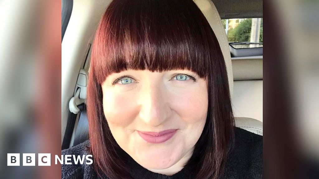 ADHD in women: 'It's like someone tuned in the radio' - BBC News