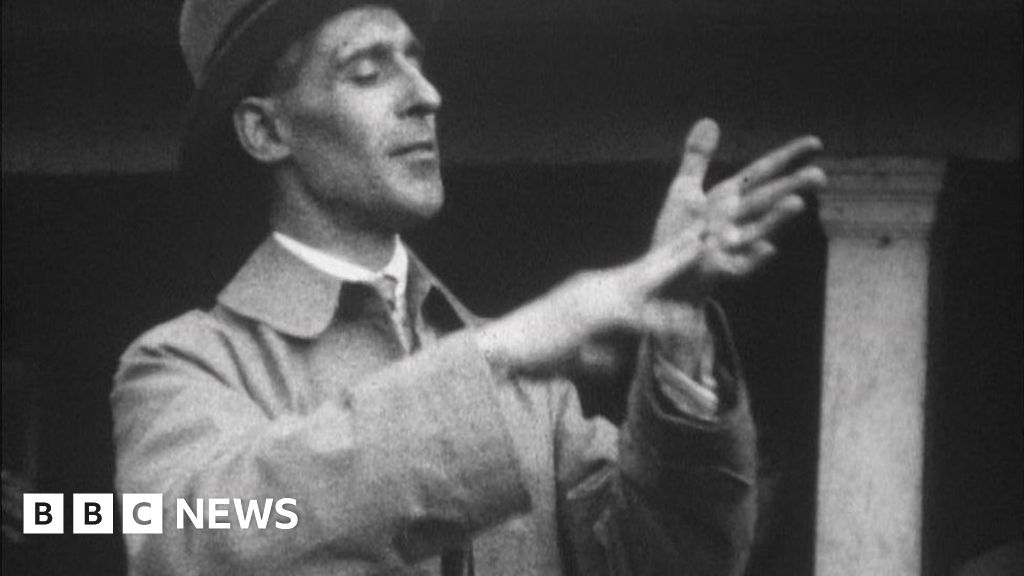 Deaf people's fight for rights on film - BBC News