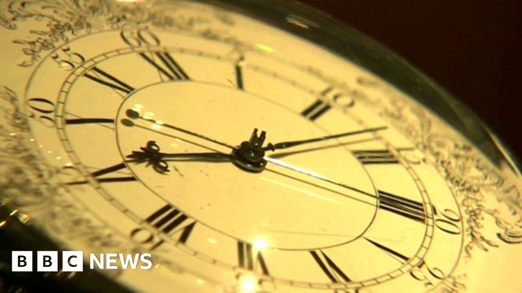 Leap second: What does it mean? - BBC News