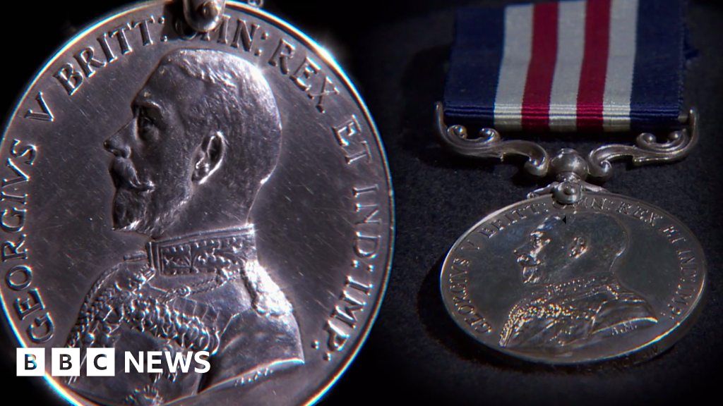 The Military Medal for bravery - BBC News