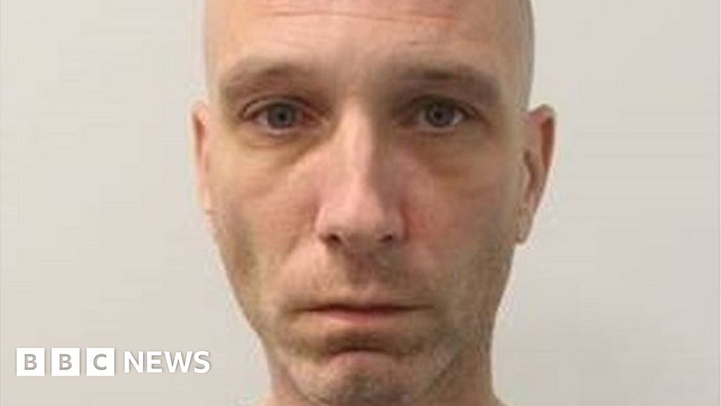 Steven Bishop jailed for London mosque bomb plot - BBC News