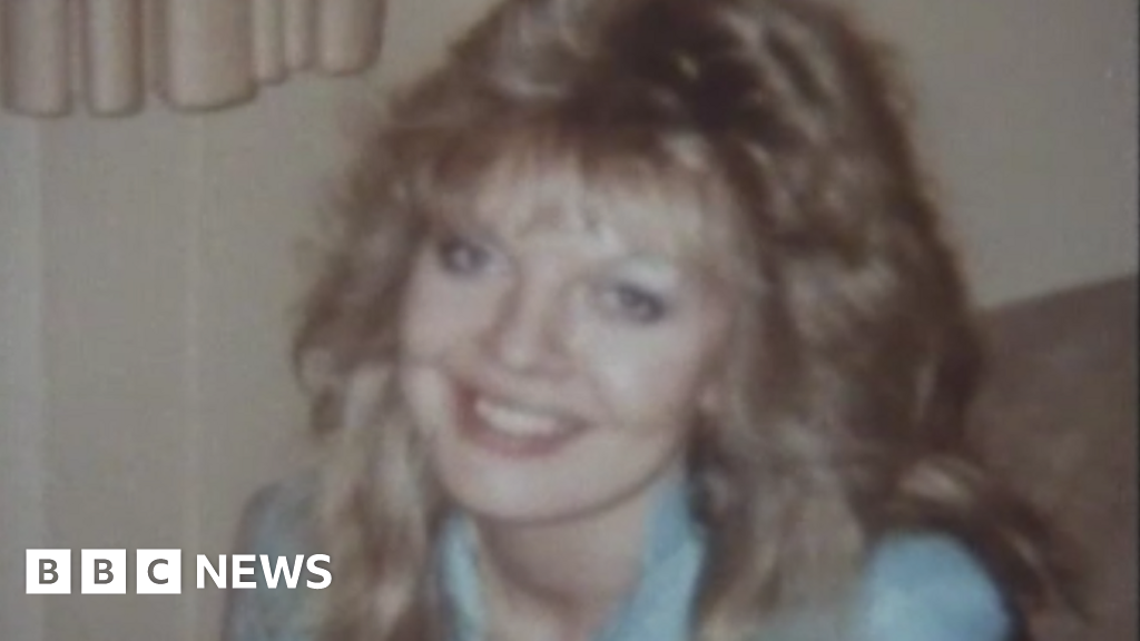 Shani Warren: Man charged with murder over 1987 death - BBC News