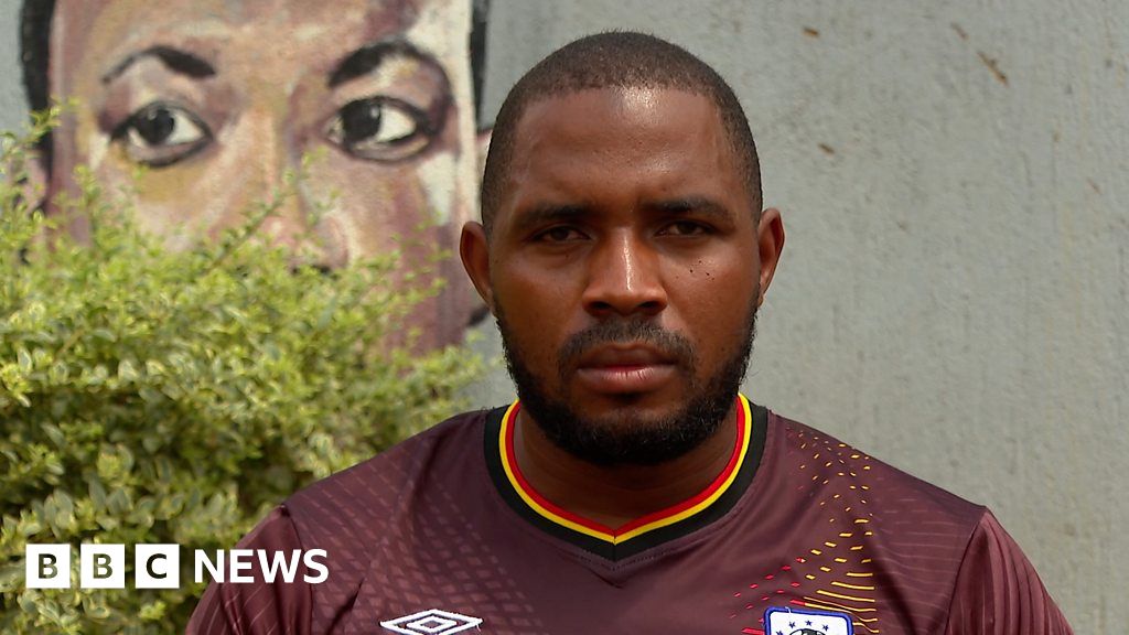 Uganda: 'Drones' the vans that take people away - BBC News