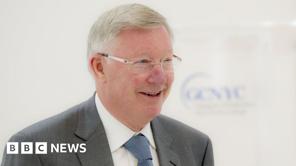 Sir Alex praises Glasgow Caledonian's New York campus - BBC News