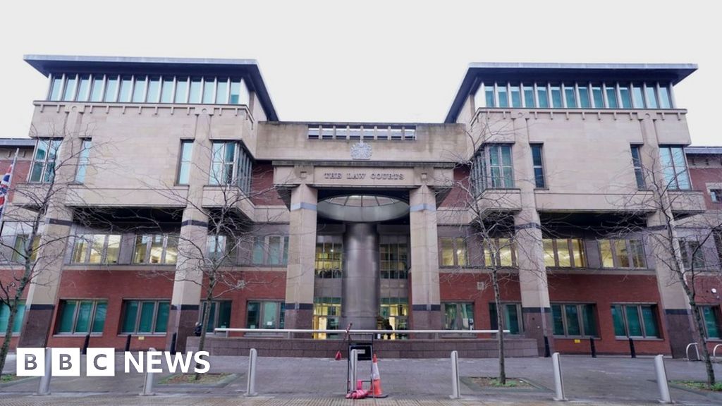 Far-right extremist admits hosting terror website