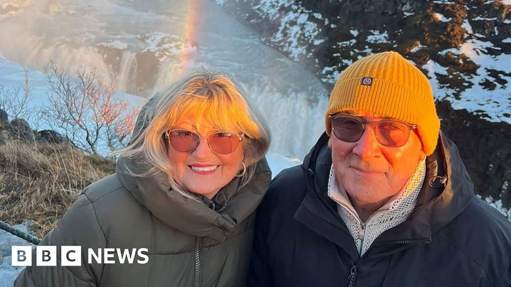 Iceland volcano: Essex couple in a taxi witness eruption on holiday