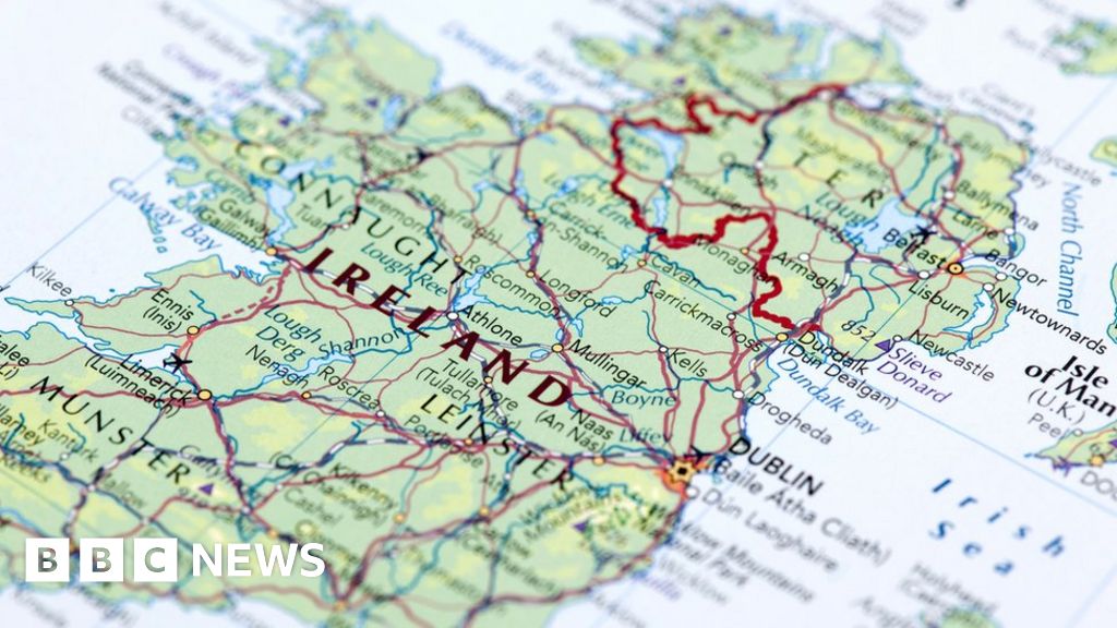 Nearly half want NI to remain part of UK, survey suggests - BBC News