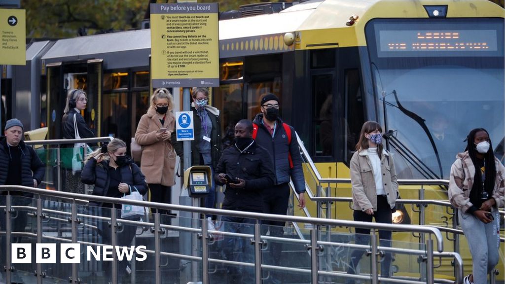 Metrolink overhead line damage causes tram disruption - BBC News