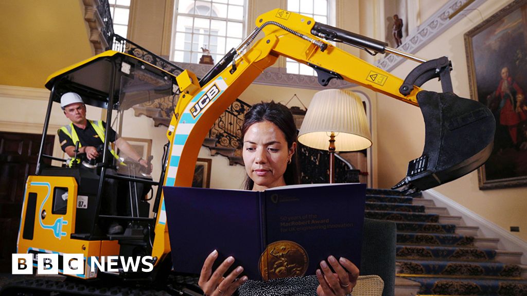 JCB electric digger wins top MacRobert engineering prize - BBC News