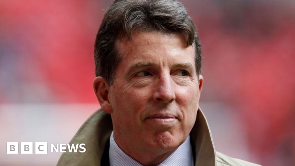 Bob Diamond defends risk-taking banks - BBC News