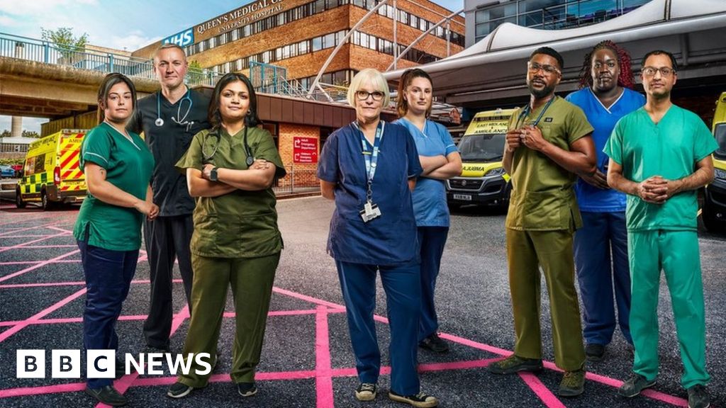 Nottingham hospital stars in A&E documentary series - BBC News
