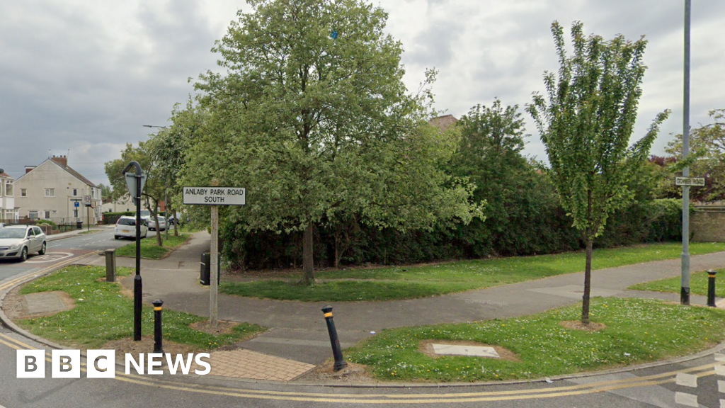 Hull 'altercation' leaves woman with serious injuries - BBC News
