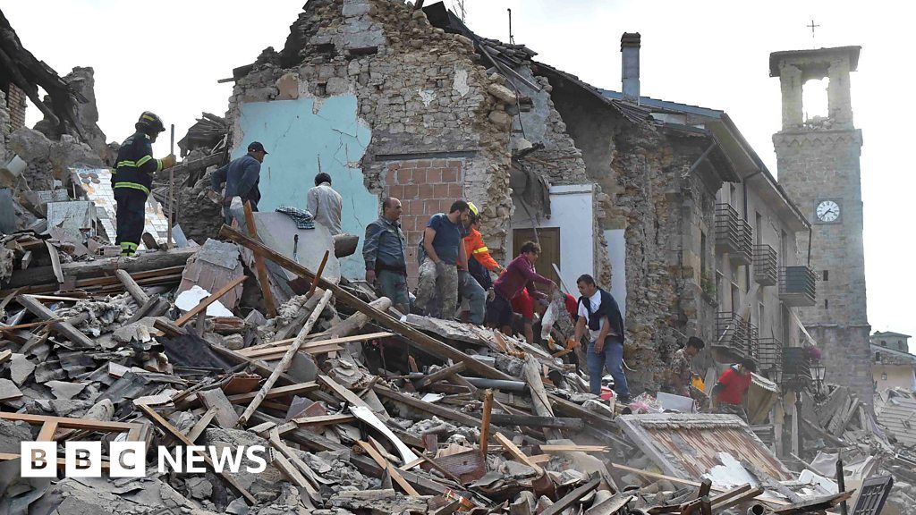 Red Cross worker says earthquake town 'like an apocalypse' - BBC News