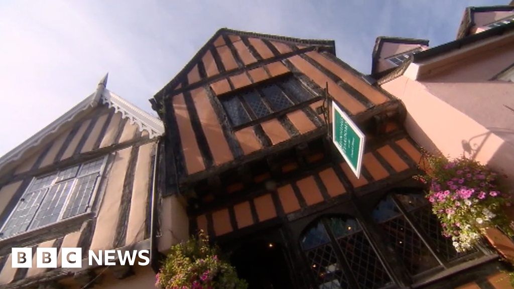 National Poetry Day: Suffolk phrase 'on the huh' celebrated