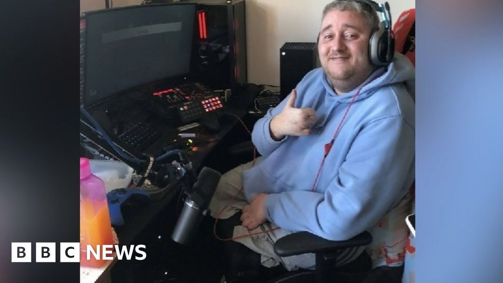 Afghanistan War veteran who lost both legs says gaming saved his life