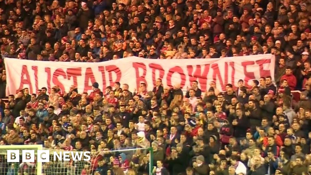 Middlesbrough FC pay tribute to 'Voice of the Boro' - BBC News