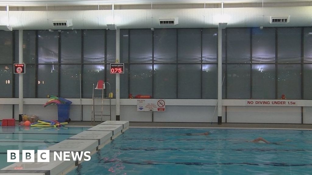 New offer to fund Lewis swimming pool Sunday openings - BBC News