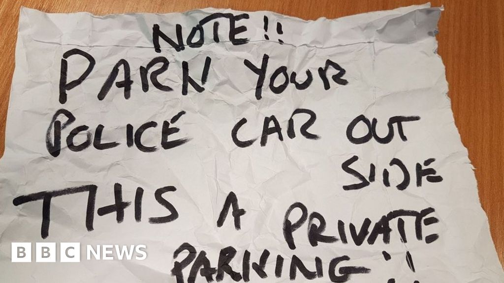 Reigate and Banstead police get angry parking note