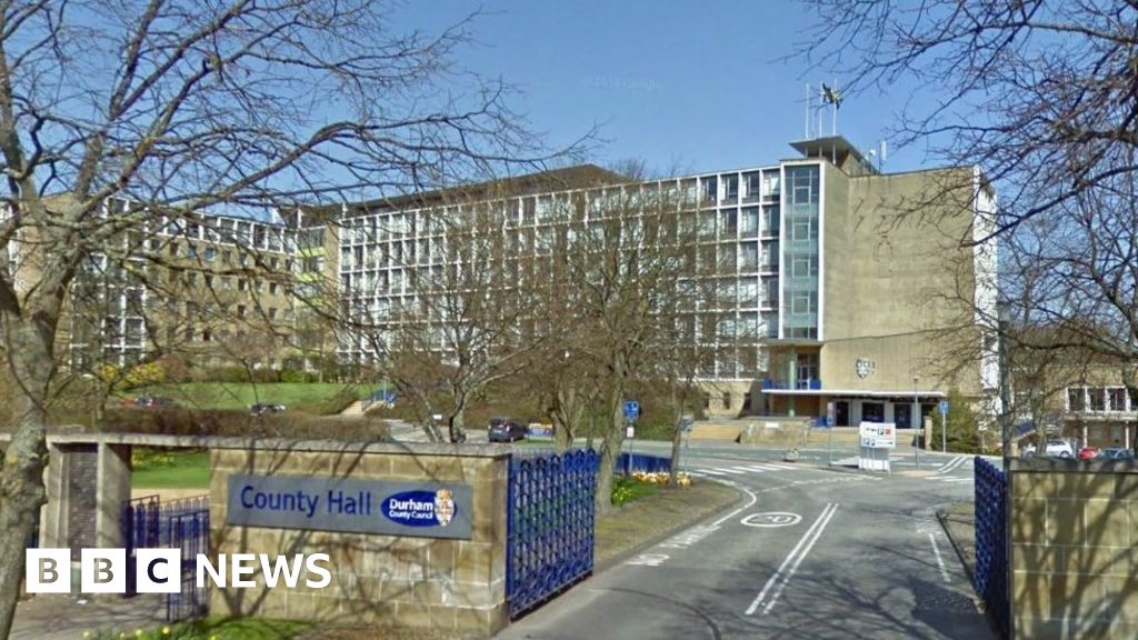 Durham Council warns hundreds of job losses possible - BBC News