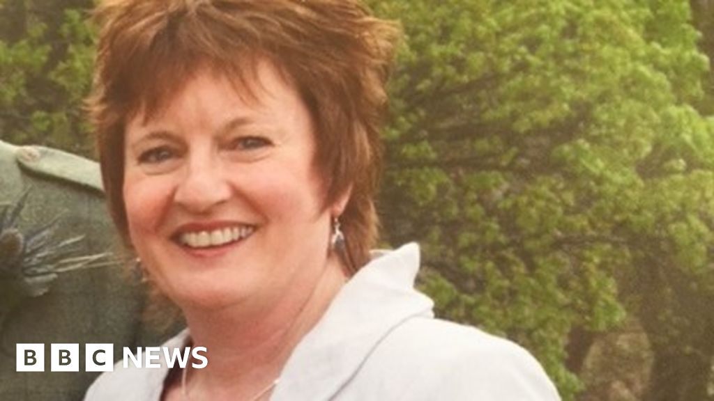 Former NHS Highland chairwoman died in crash near Dingwall - BBC News