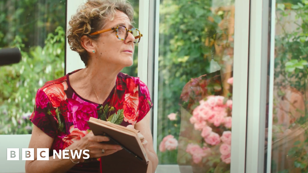 Rachel Gadsden: 'What I lost in sight I gained in imagination' - BBC News