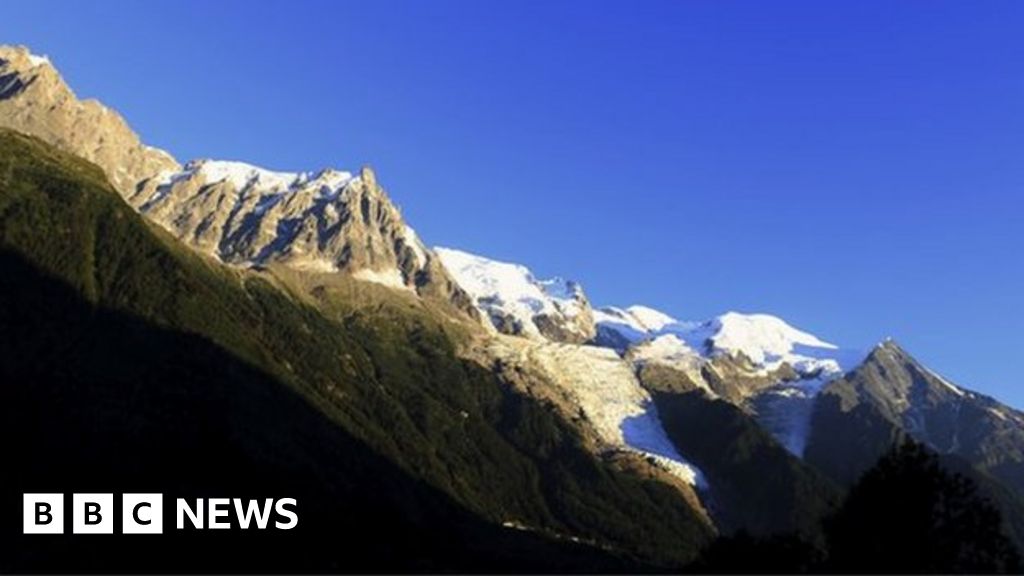 Airlifting ice from the Alps - BBC News