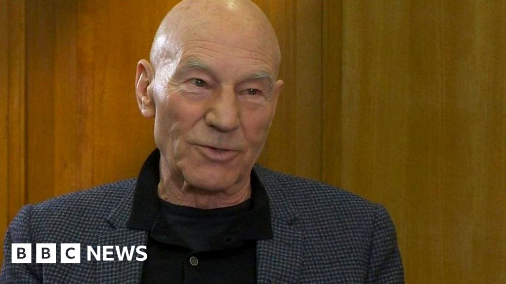 Sir Patrick Stewart on campaign for Brexit deal vote - BBC News