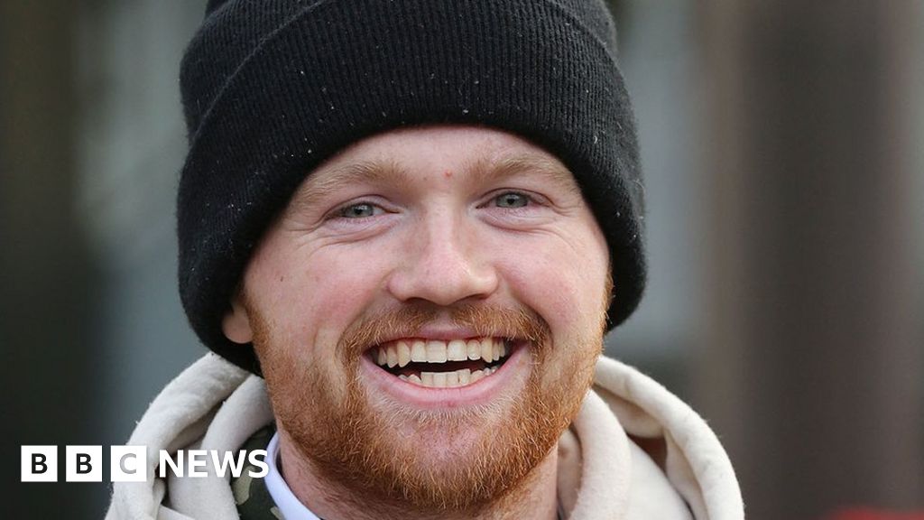 Ally Law: YouTube prankster gets studio and theme park ban - BBC News