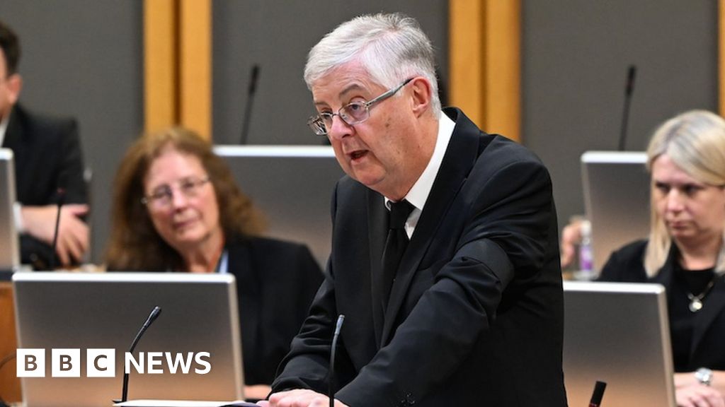 Queen Elizabeth II: Senedd pays tribute to Queen's 'remarkable life ...