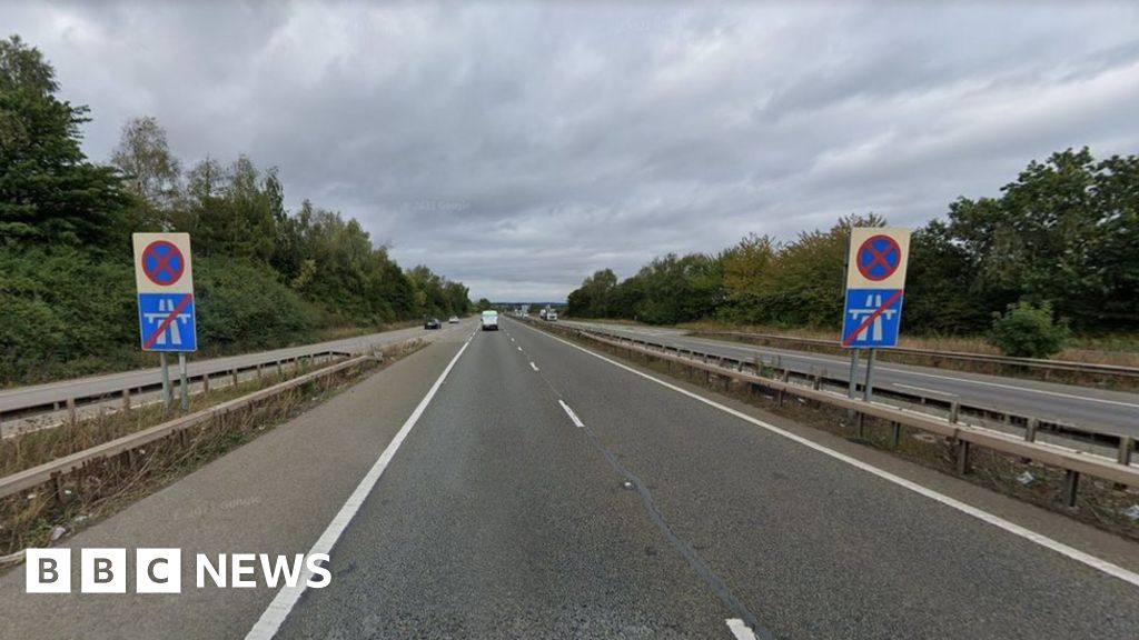 A42 Leicestershire: Three-vehicle crash causes long delays