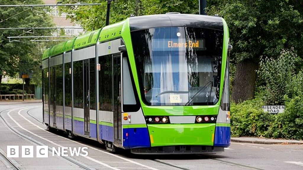 London trams to get automatic braking system