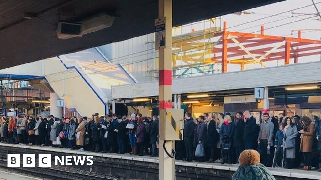 Thameslink disruption: London train lines re-open after wire repaired ...