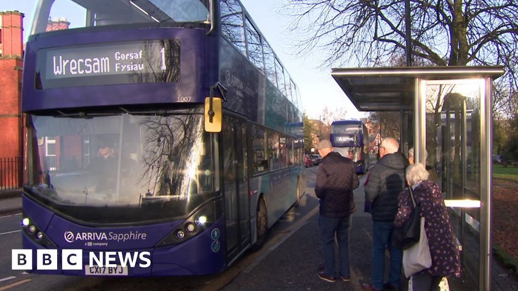 Cheshire needs bus franchising deal, says MP - BBC News
