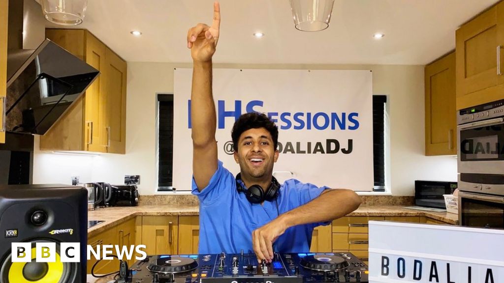 DJ Dr's 'massive thank you' from health secretary for NHSessions - BBC News